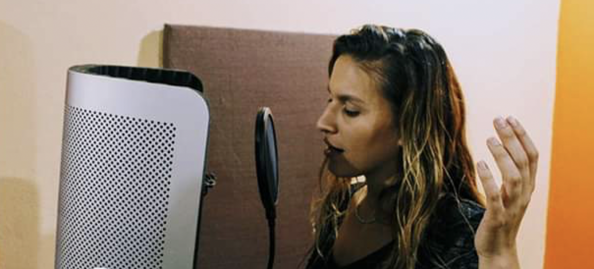 Marie Martinez estrena su primer sencillo promocional titulado «Mi ...